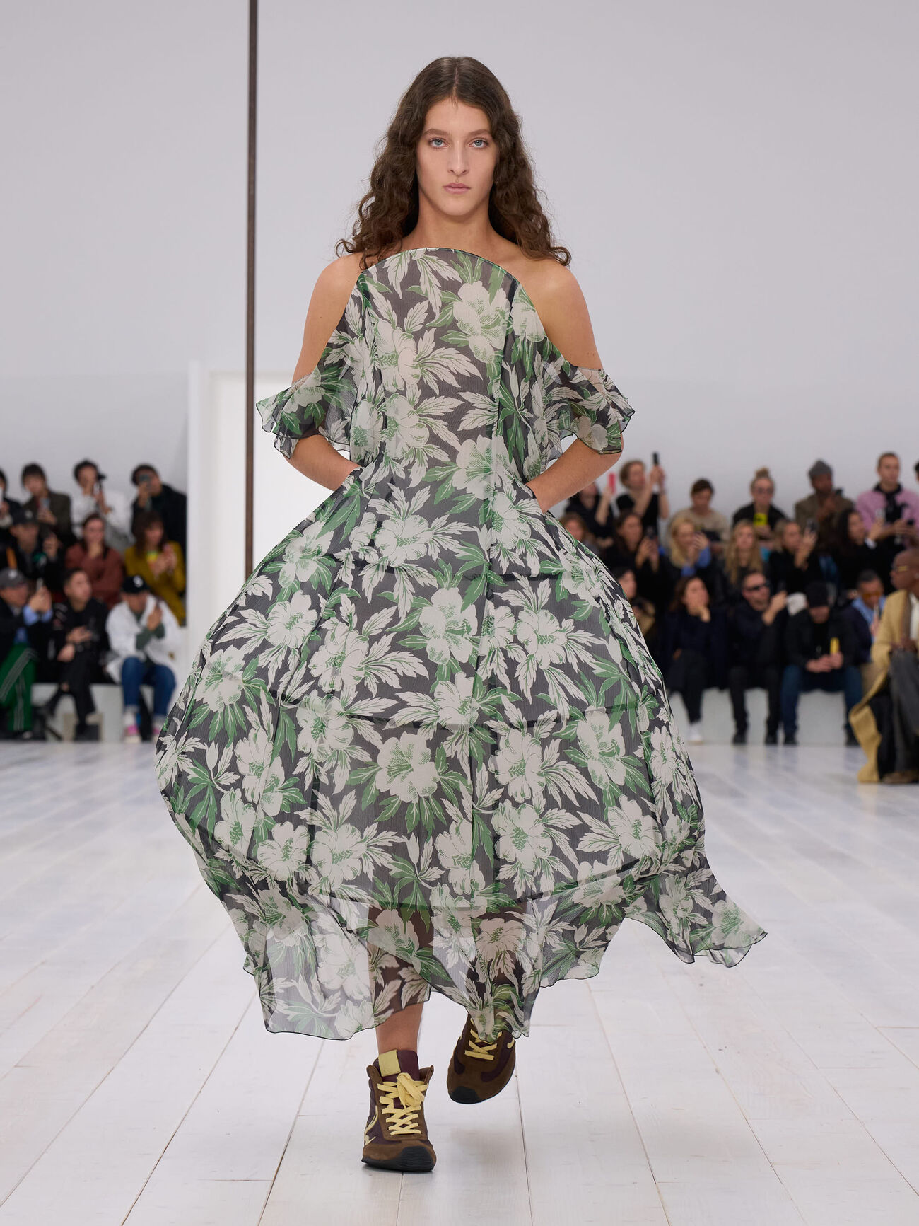 LOEWE Women's SS 25 Runway Collection | LOEWE